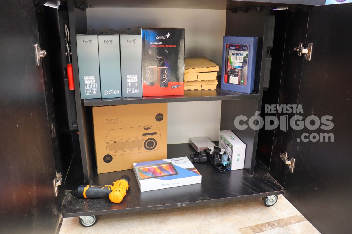 Realizaron una nueva entrega de Box Maker y BioKits en la Escuela de ...