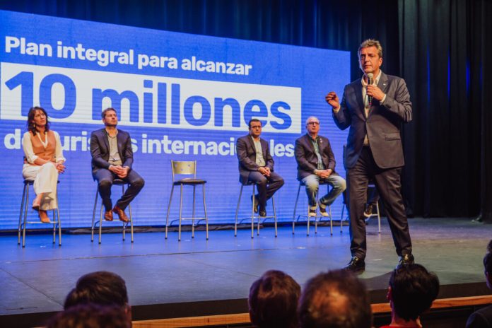 Presentaron un Plan Integral que busca alcanzar los 10 millones de turistas extranjeros