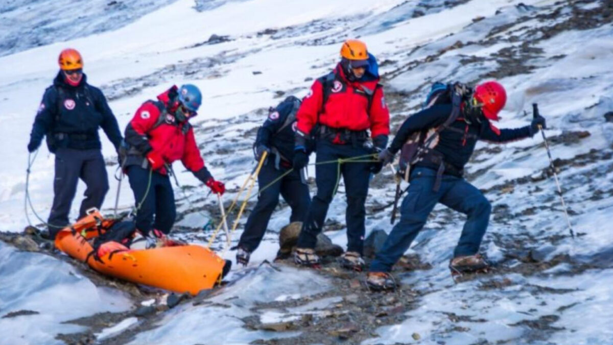 Confirman la recuperación de los cuerpos de andinistas argentinos