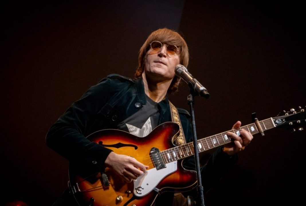 Javier Parisi, el doble argentino de John Lennon llega a Misiones